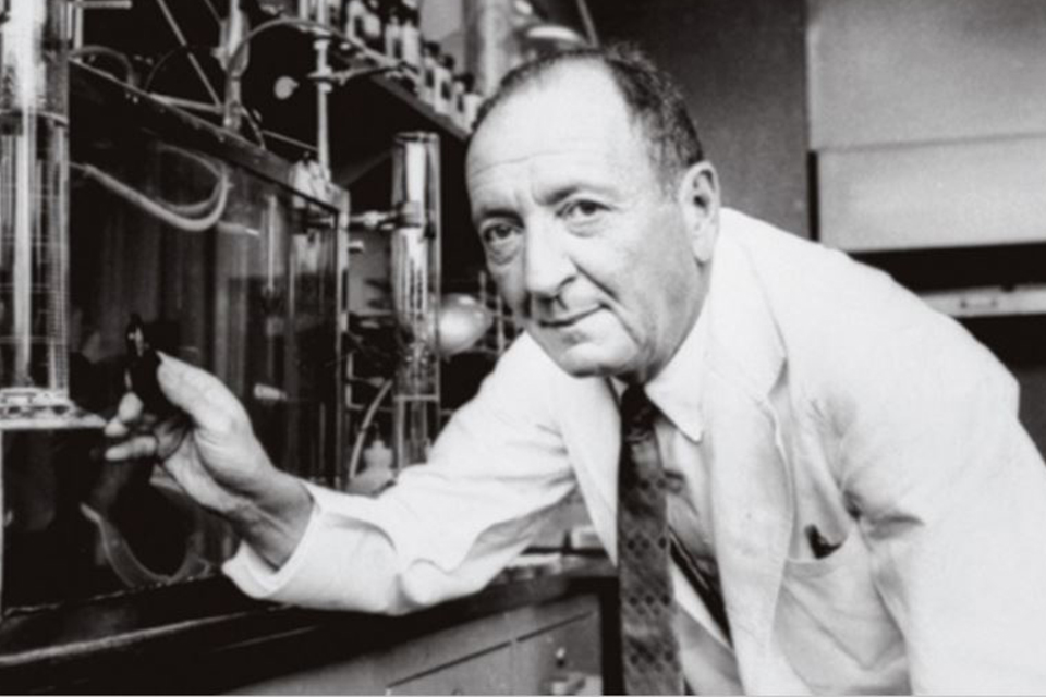 Alfred Gilman National Library of Medicine | HistoryNet